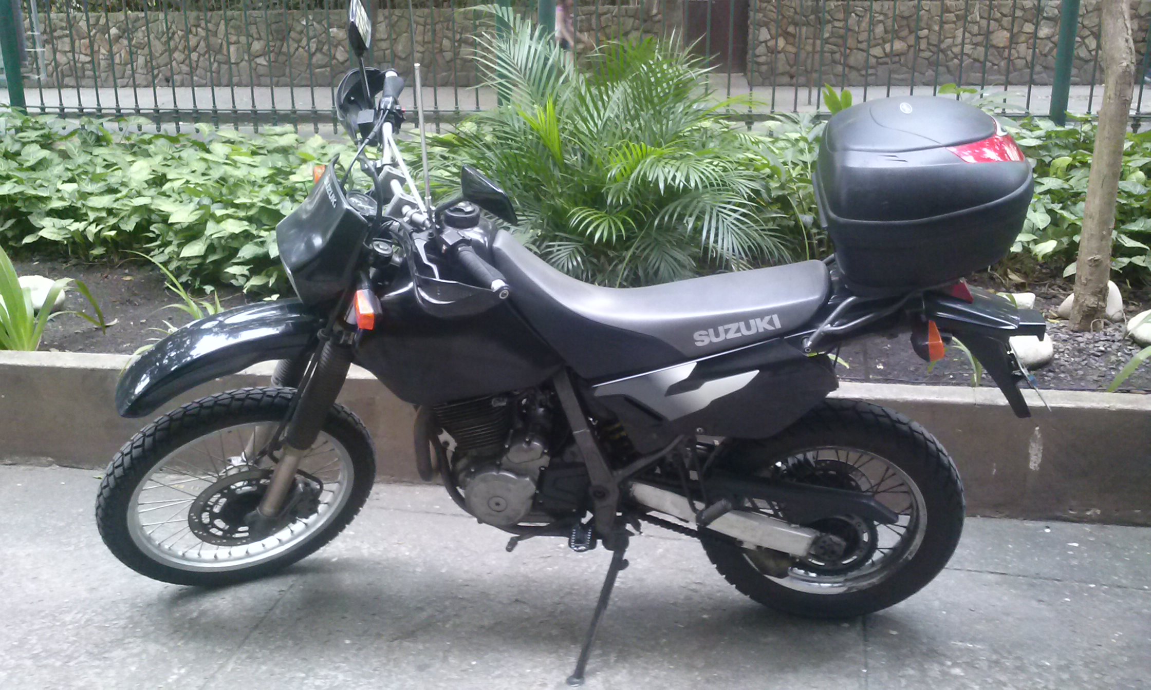 Over-size gas tank question - www.DRRiders.com